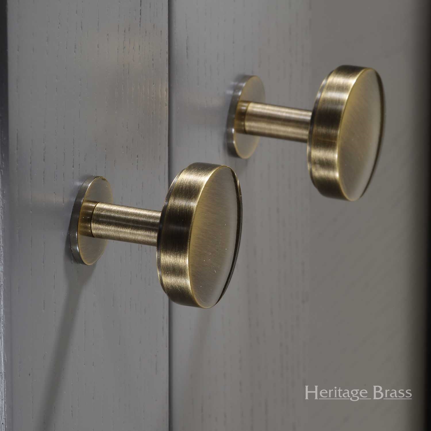 Cabinet Hardware - Cabinet Knobs - Heritage Brass Cabinet Knob Disc ...